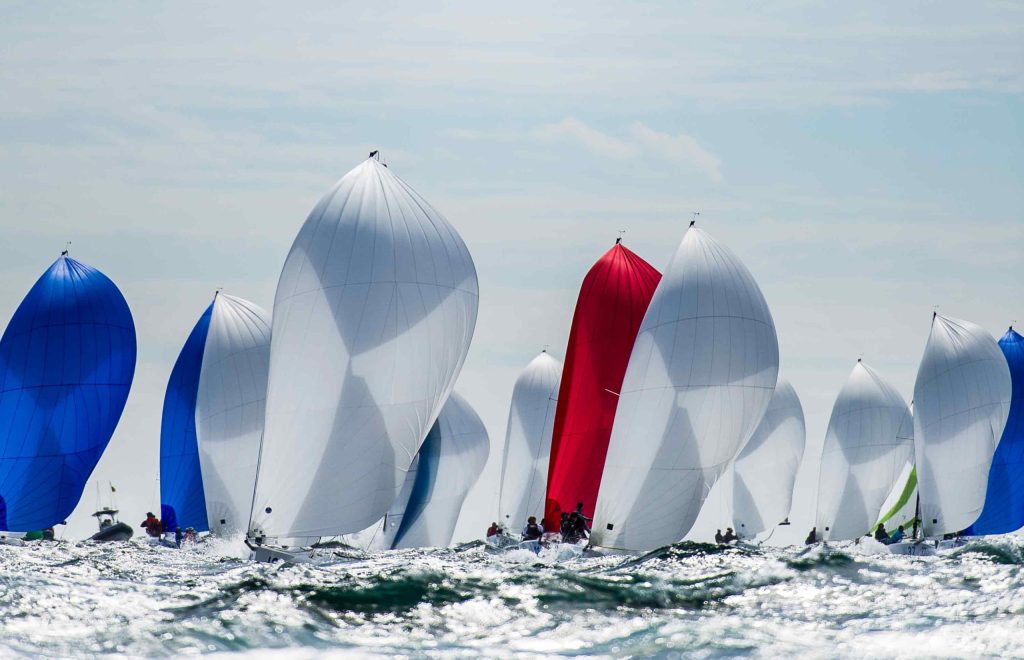 J Composites | J 70 Sport sailboat : Shift from pleasure to adrenalin