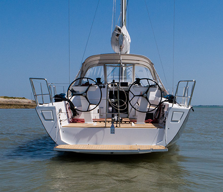 J Composites | J/40 Performance cruiser : Offshore Speed, Comfort and Ease