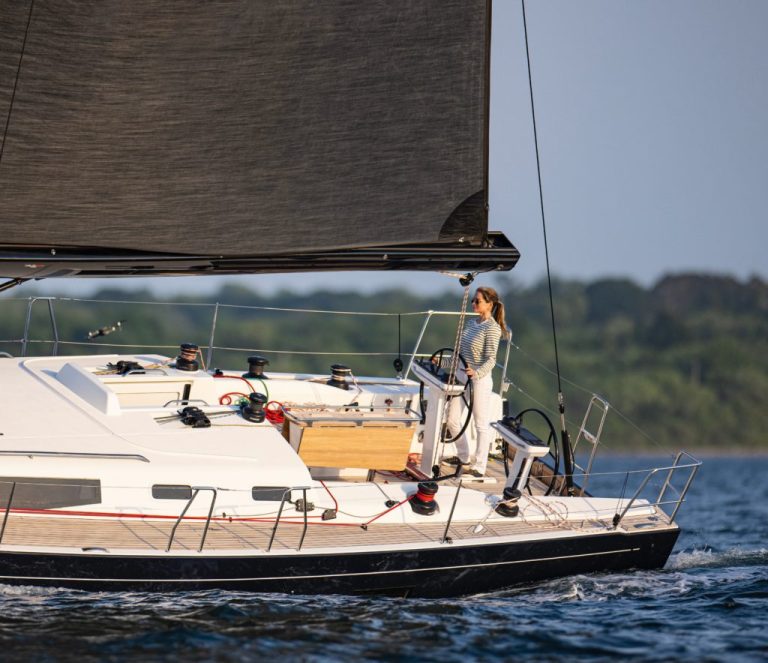 J Composites | J/40 Performance cruiser : Offshore Speed, Comfort and Ease